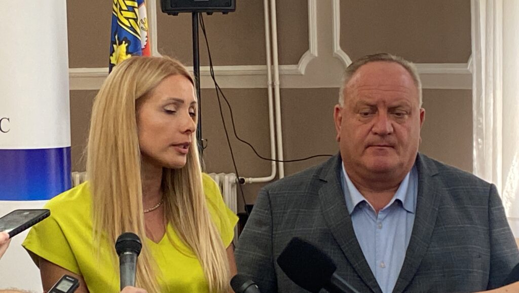 Ministar Đerlek i gradonačelnik Cvetanović potpisali ugovor o razvoju ...